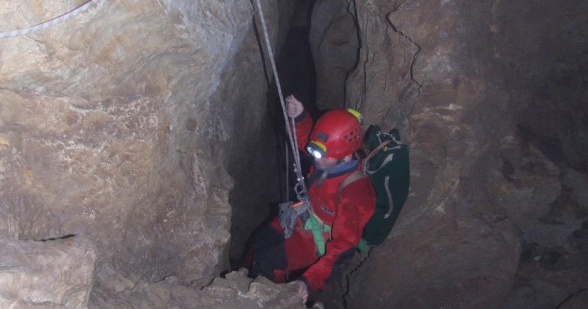 Avenul din Pobraz | Speologie Romania